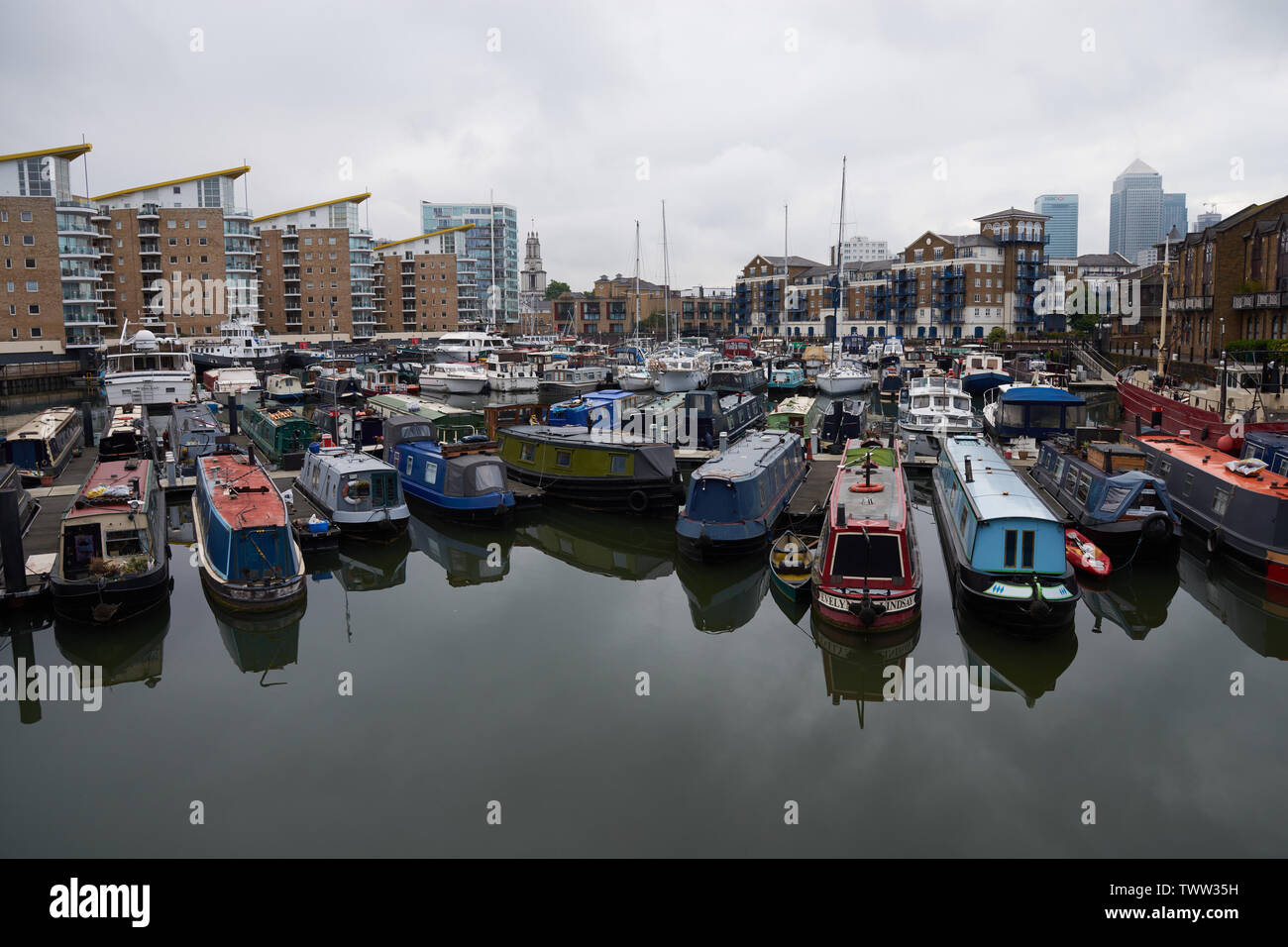 Millwall dock hi-res stock photography and images - Alamy