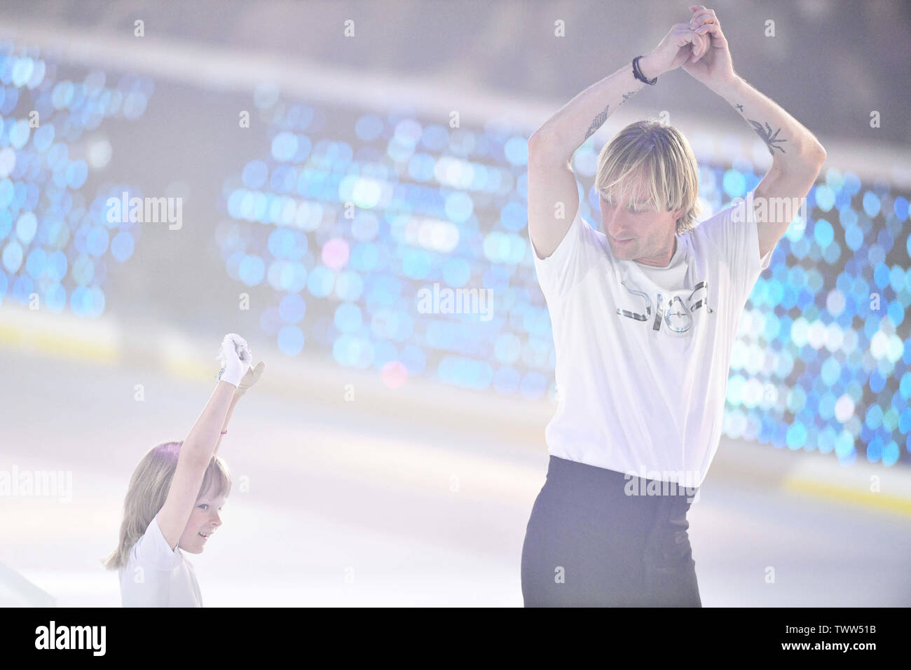 L r alexander hi-res stock photography and images - Alamy