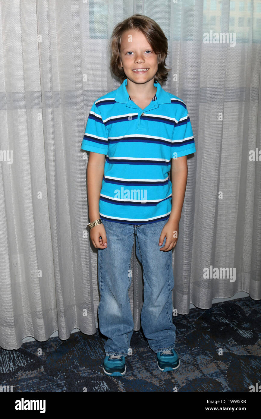 Bold and beautiful fan club luncheon hi-res stock photography and ...