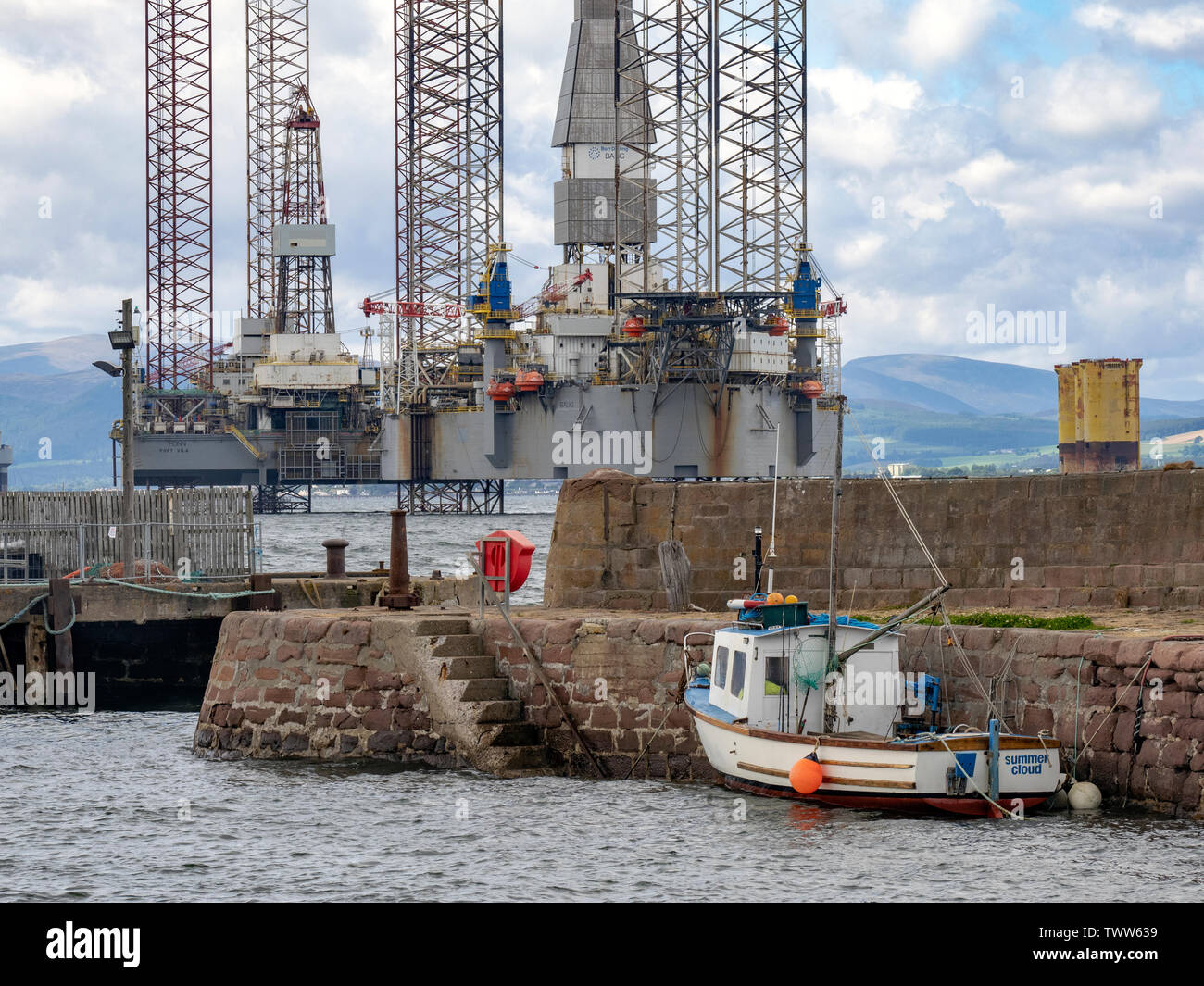 Oil Rigs and Drilling Platforms in the Cromarty Firth, Ross and ...