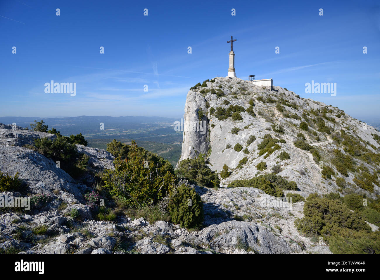 Montagne Sainte Victoire High Resolution Stock Photography and Images ...