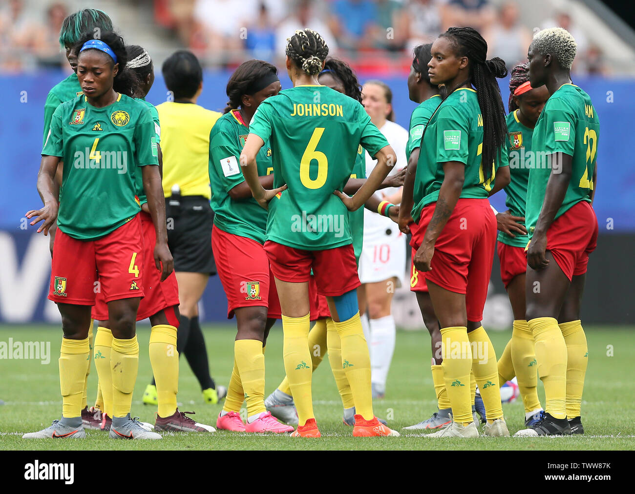Cameroon players appear dejected hi-res stock photography and images ...