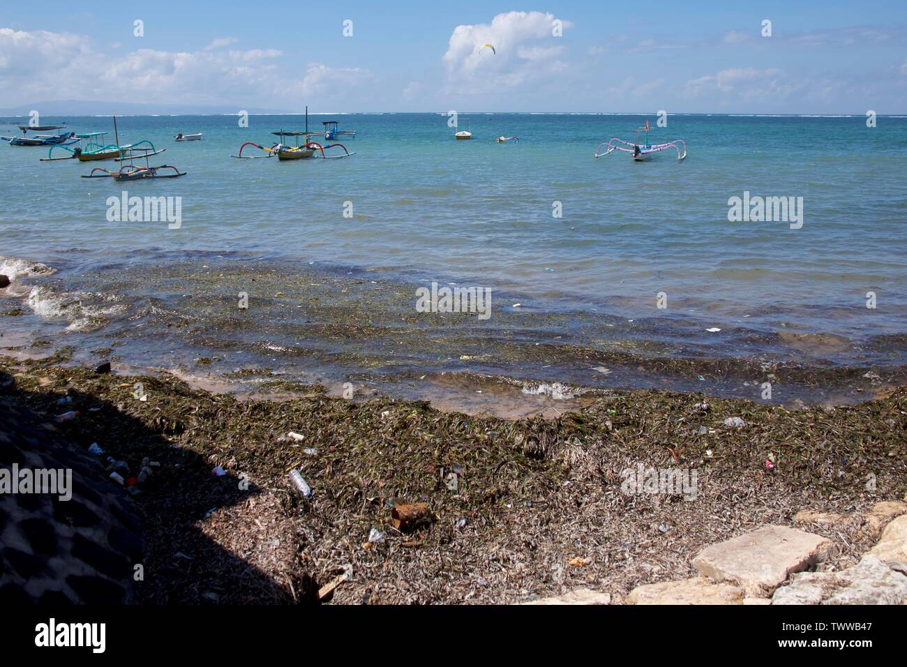 plastic waste washed up on the beach Stock Photo - Alamy