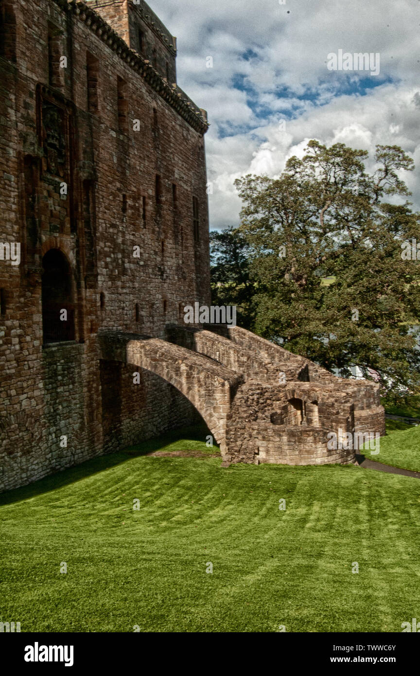 Linlithgow palace mary queen of scots hi-res stock photography and ...