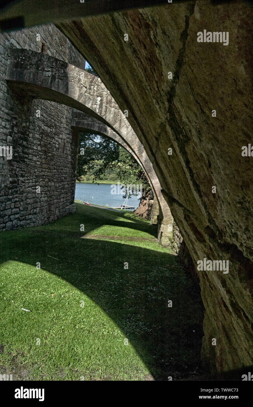 Linlithgow palace hi-res stock photography and images - Alamy