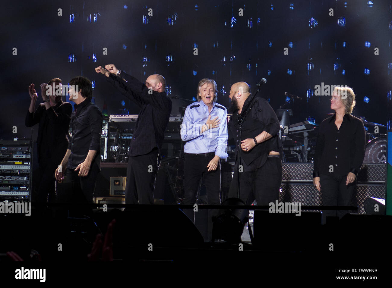 June 22, 2019 - San Diego, California, U.S - Sir Paul McCartney shares ...