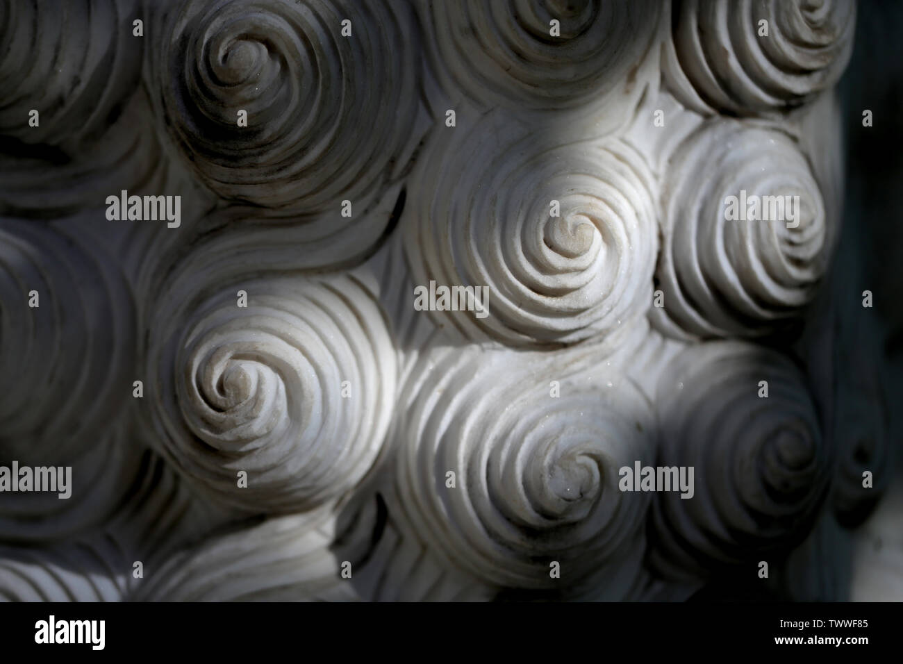 Photo background texture of gypsum curls in Chinese style sunlit ...