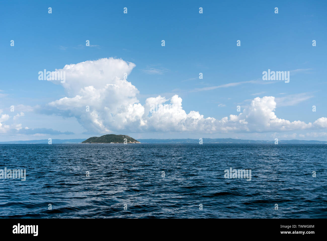 Beautiful sea landscape hi-res stock photography and images - Alamy