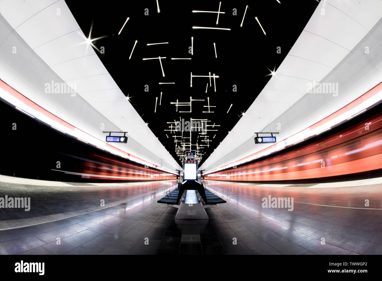 Subway station interior hi-res stock photography and images - Alamy