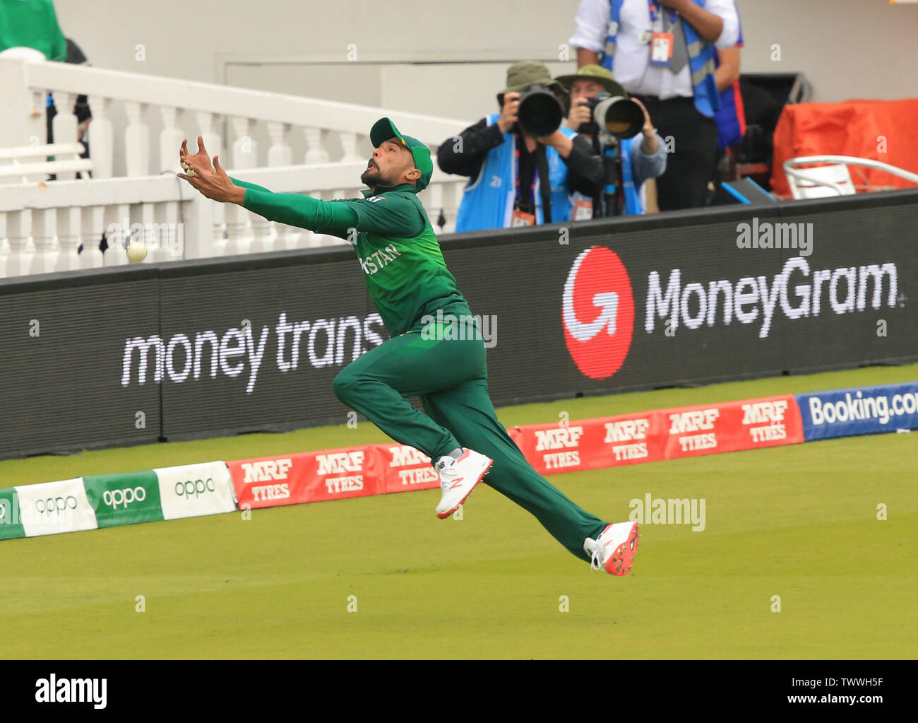 Professional sportsperson skill action competition jumping hi-res stock ...