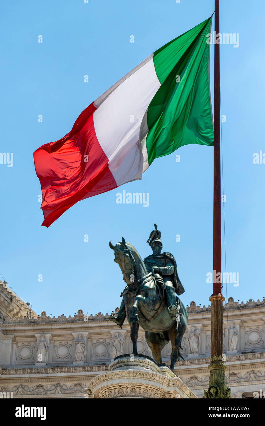 The flag of Italy, also known, par excellence, as the Tricolor, is the ...