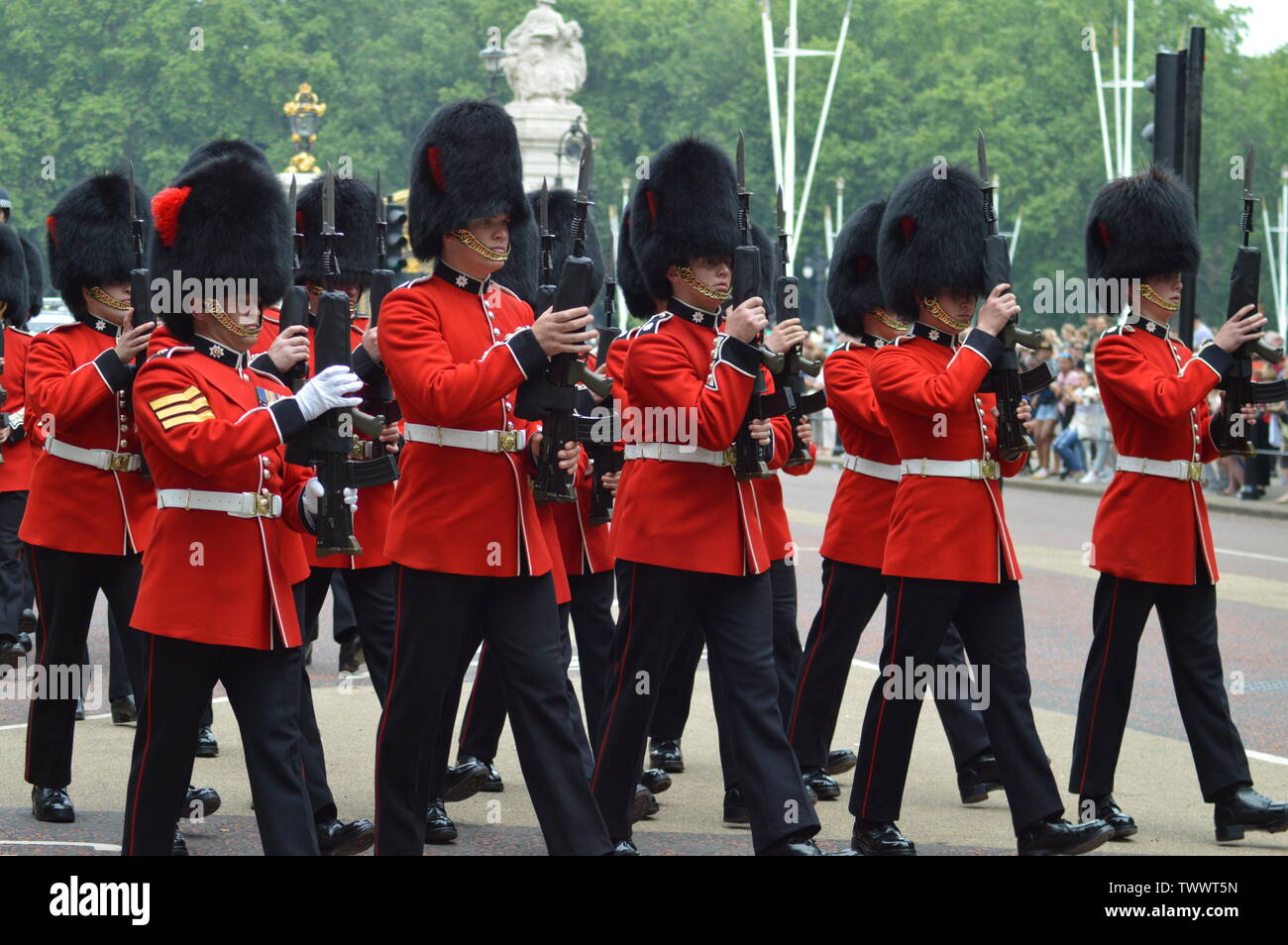 Army guards chapel hi-res stock photography and images - Alamy