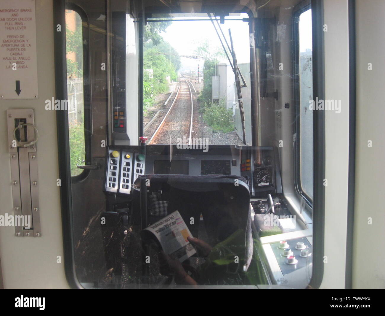 End of train platform hi-res stock photography and images - Alamy