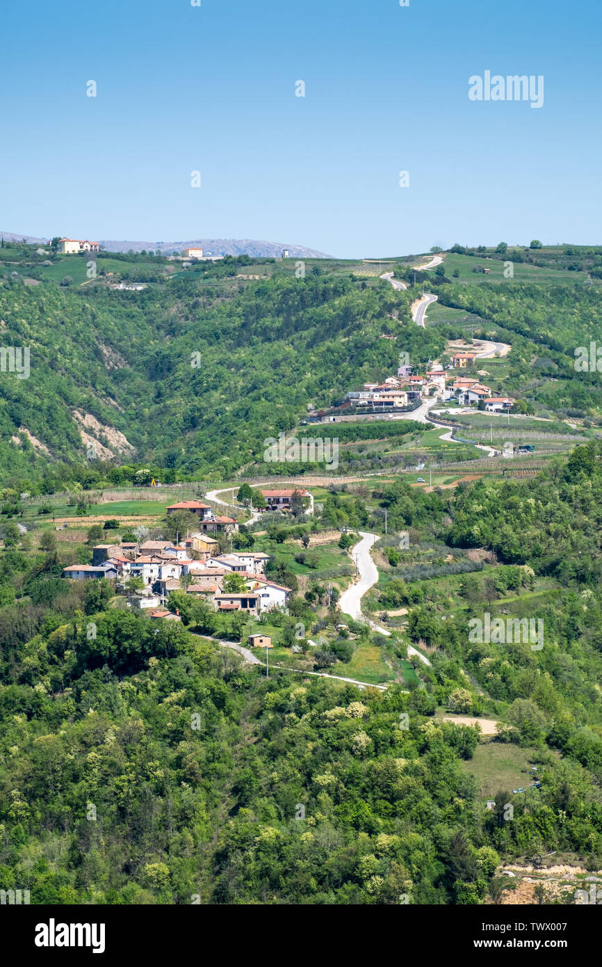 Small villages Šćulci and Paladini near lake Butoniga in Istria ...
