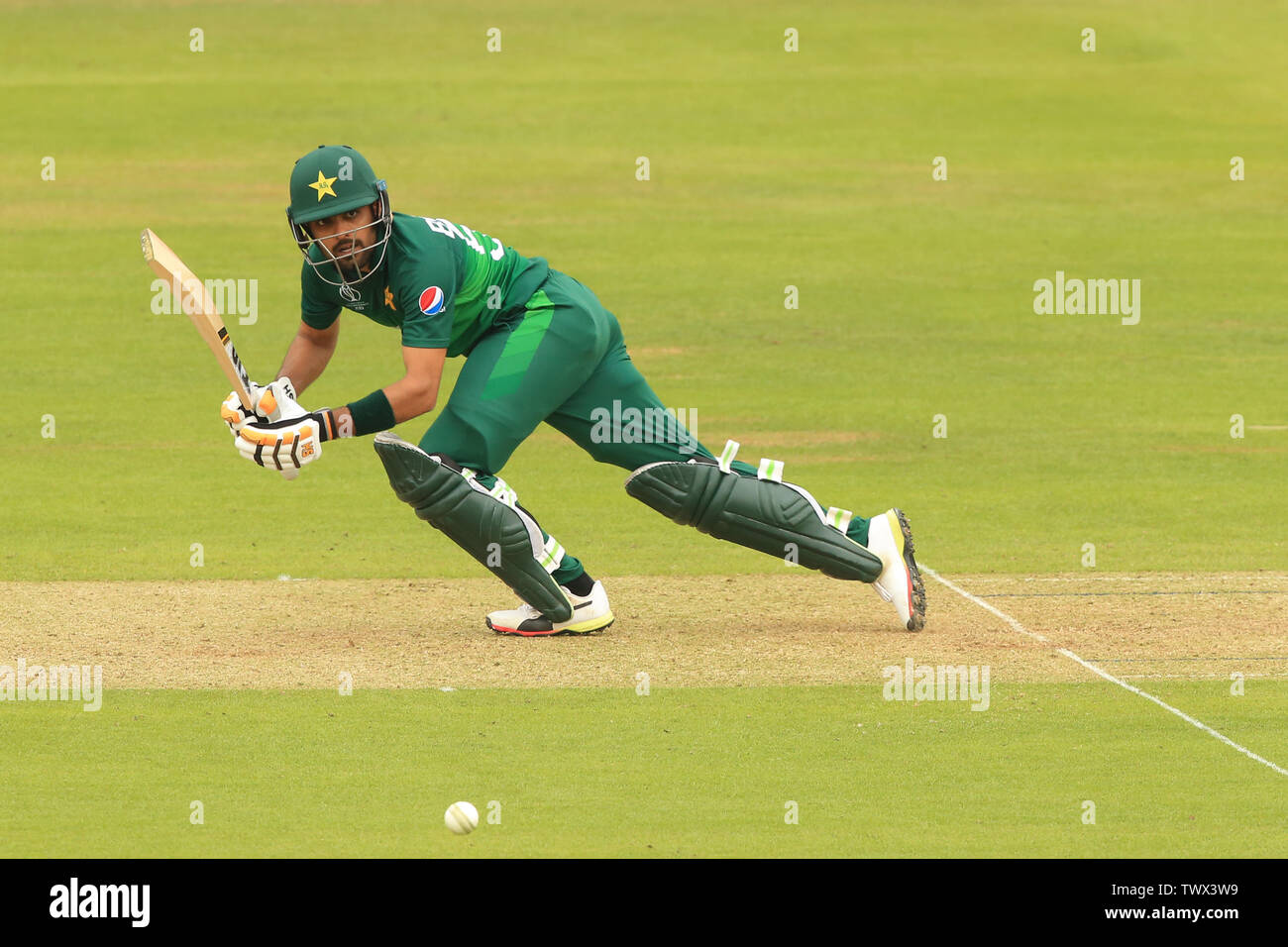 Midwicket hi-res stock photography and images - Alamy