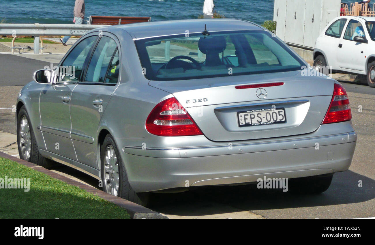 Mercedes benz w211 hi-res stock photography and images - Alamy
