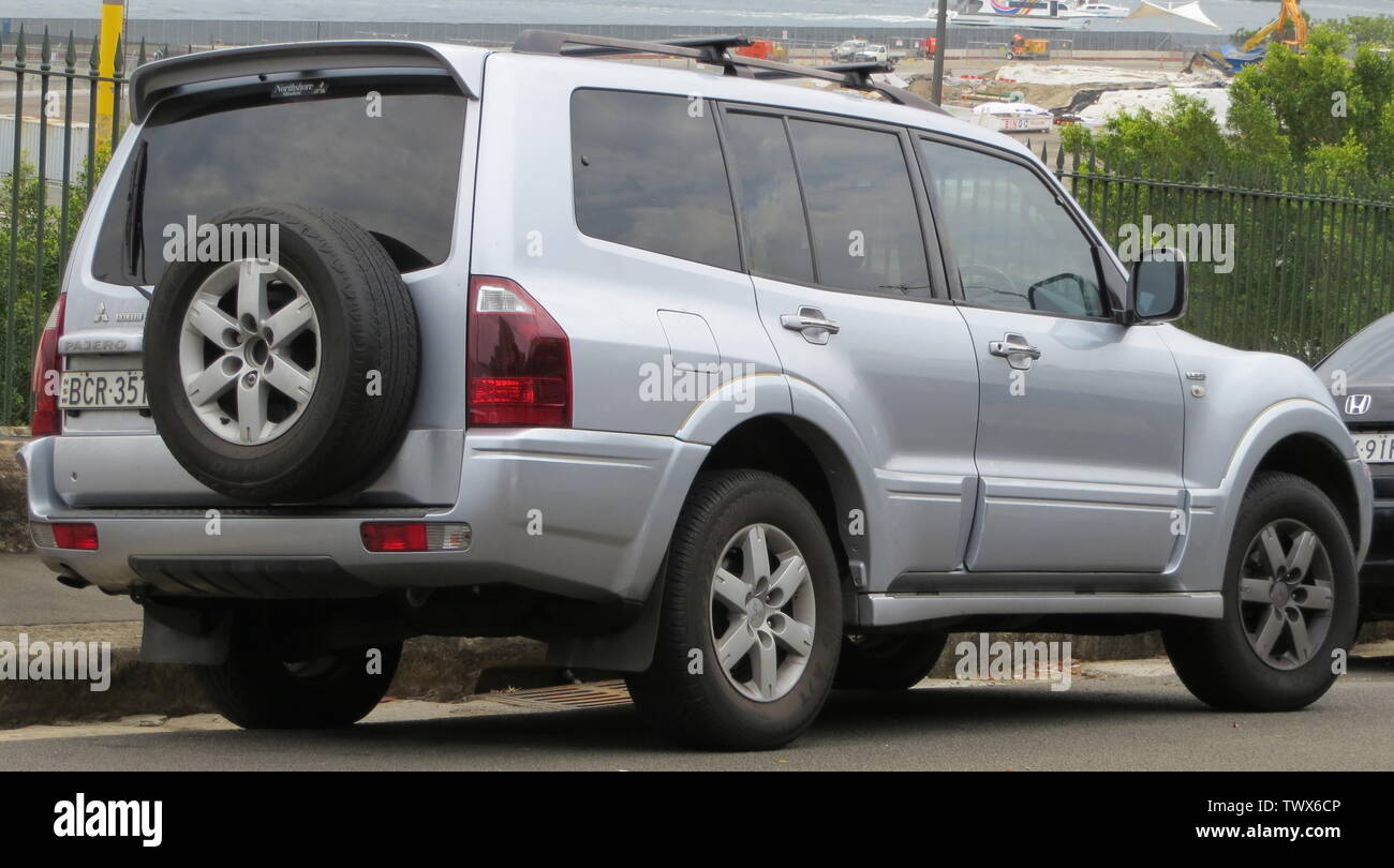 Mitsubishi new pajero hi-res stock photography and images - Alamy