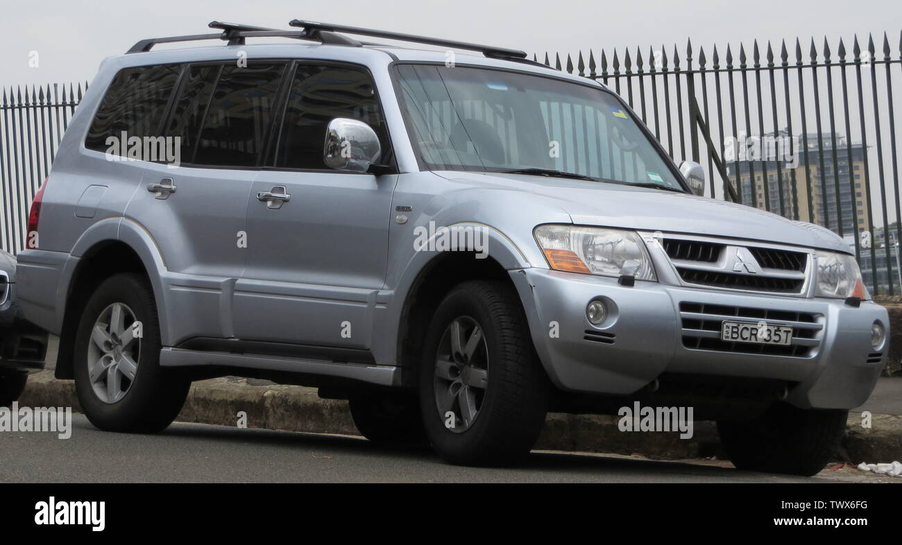 Mitsubishi new pajero hi-res stock photography and images - Alamy