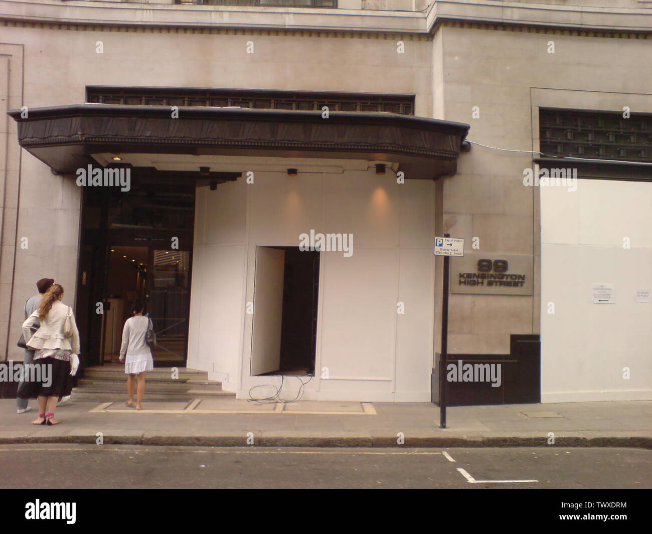 28 high street hi-res stock photography and images - Alamy