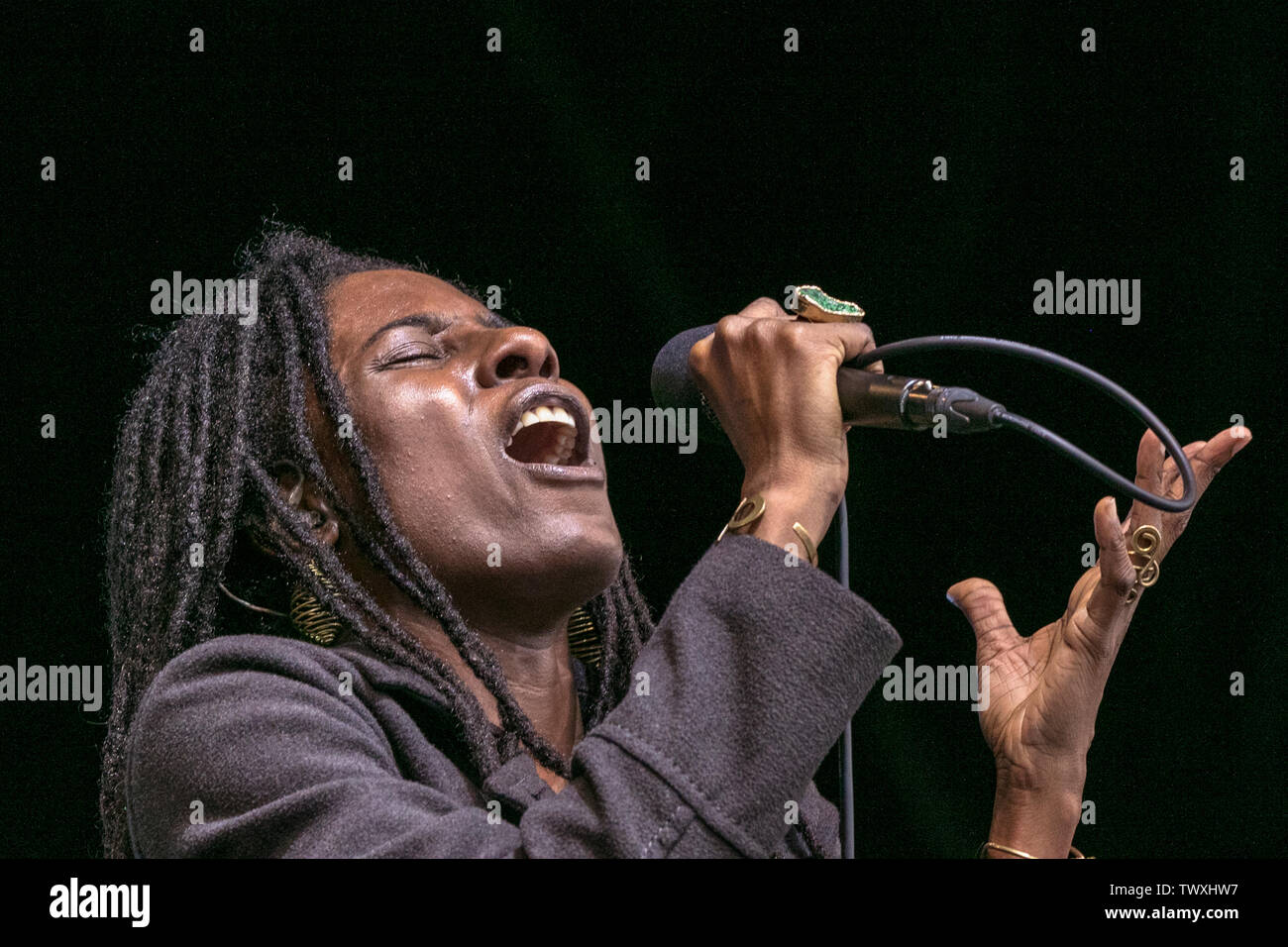 Jamaican woman singers hi-res stock photography and images - Alamy