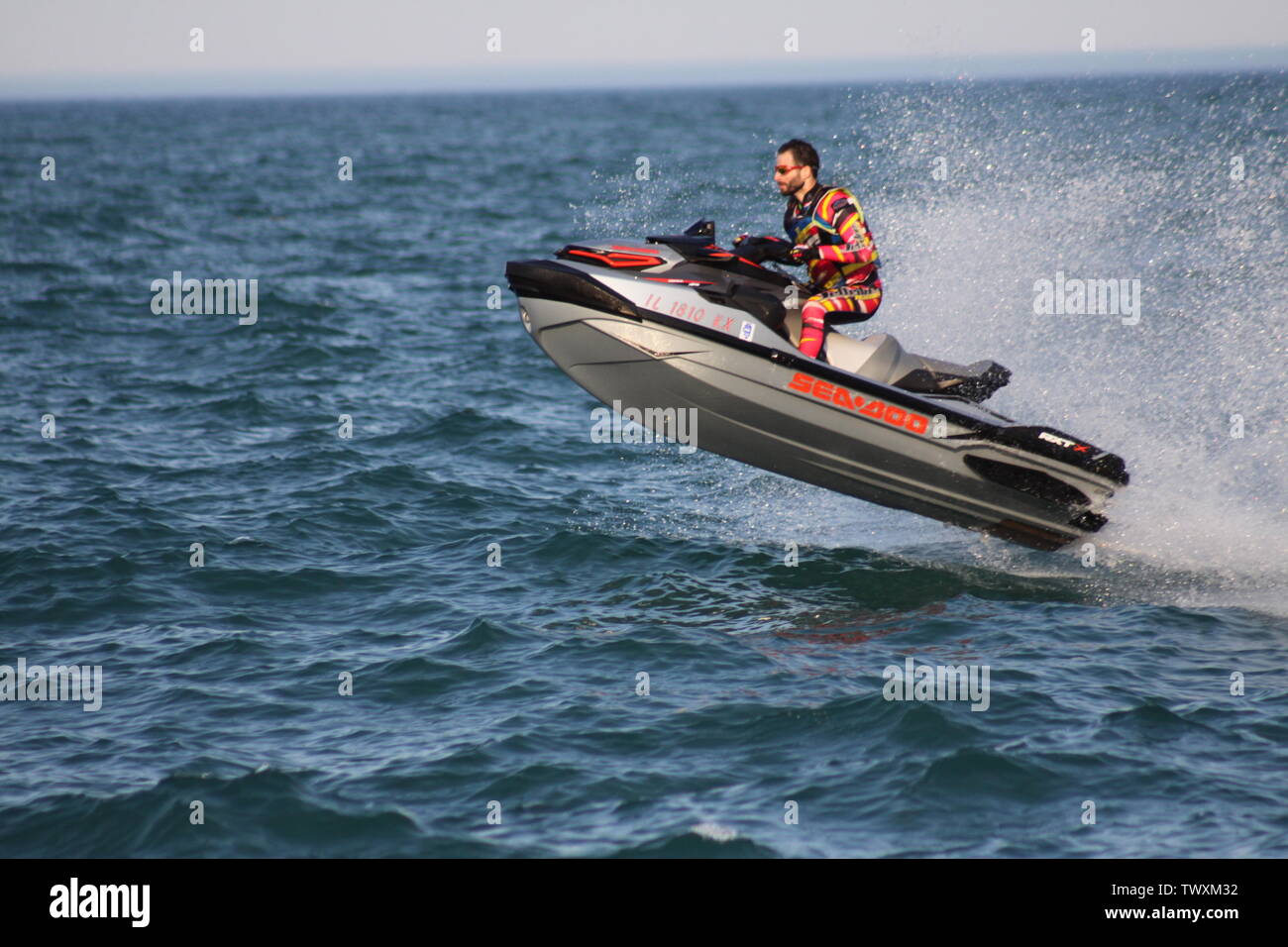 Wave hopping hi-res stock photography and images - Alamy