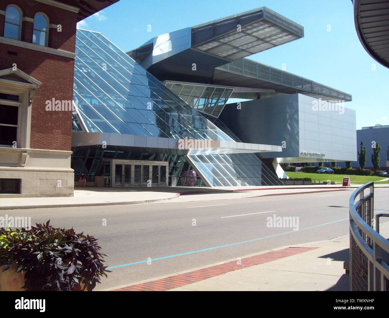 Akron ohio art museum hi-res stock photography and images - Alamy