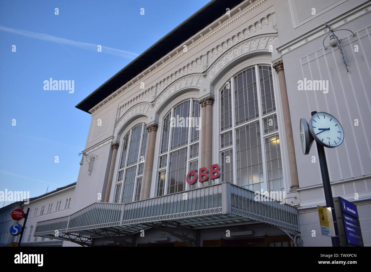 Obb train hi-res stock photography and images - Alamy