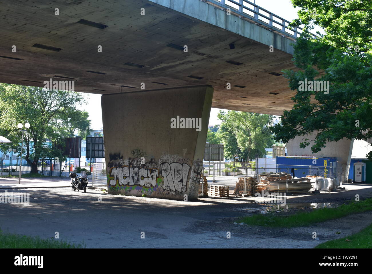 Graffiti under bridge in park hi-res stock photography and images - Alamy
