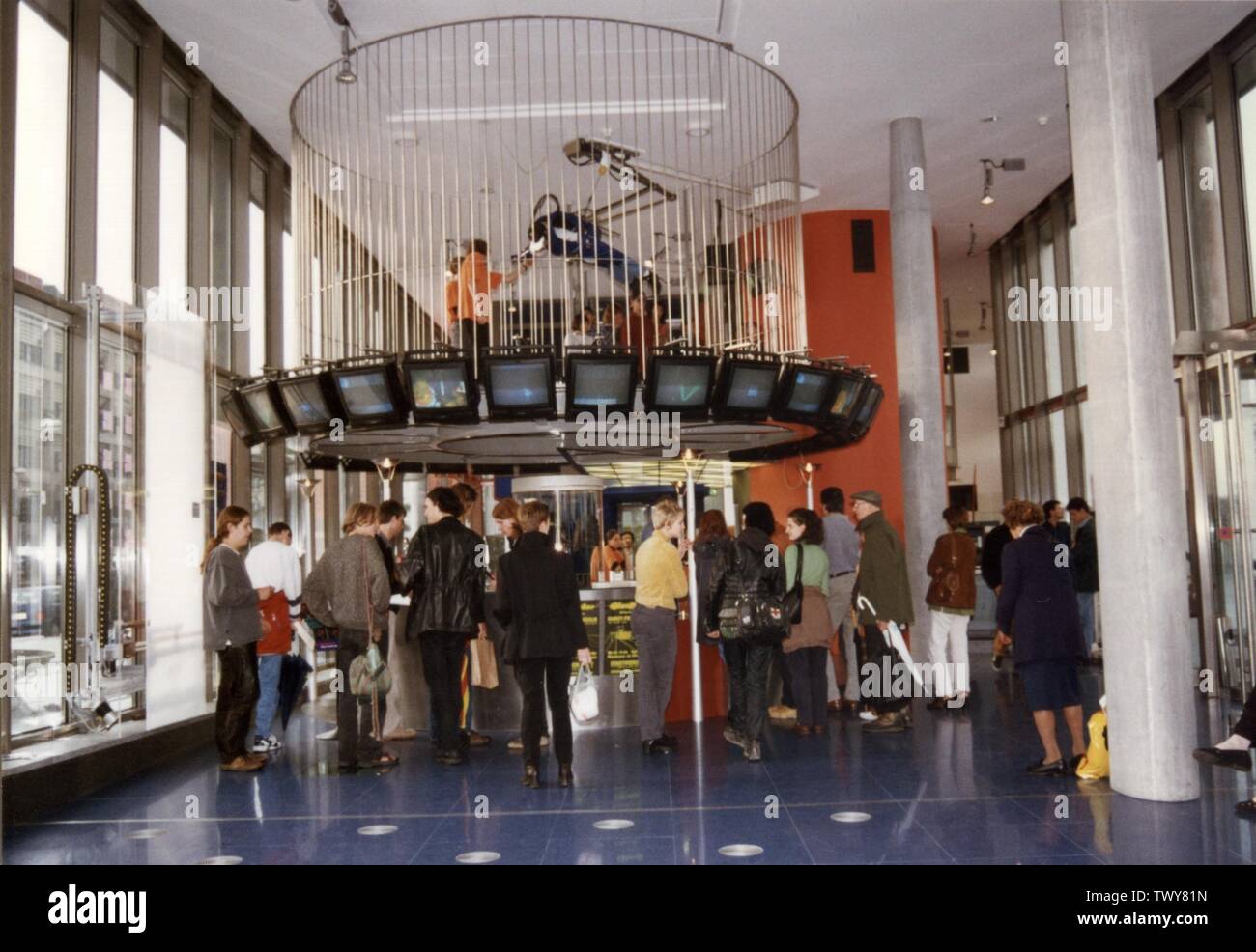 Flight simulation hi-res stock photography and images - Alamy