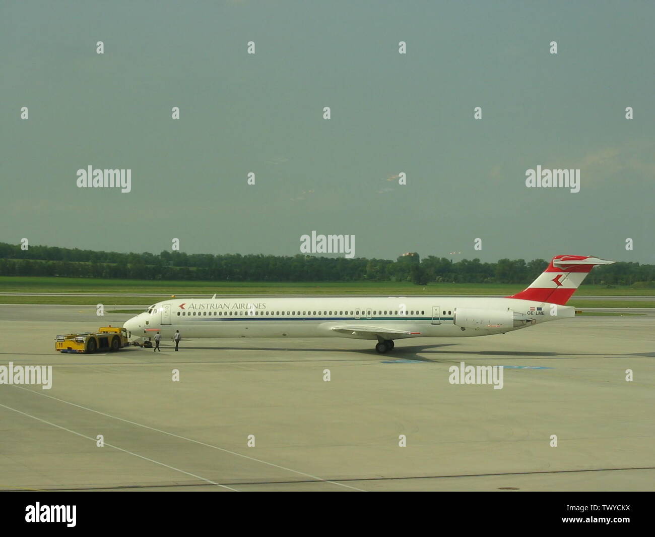 Avion Austrian High Resolution Stock Photography and Images - Alamy