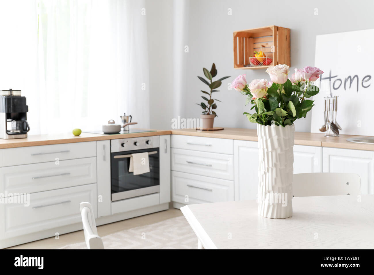 Interior of modern comfortable kitchen Stock Photo - Alamy