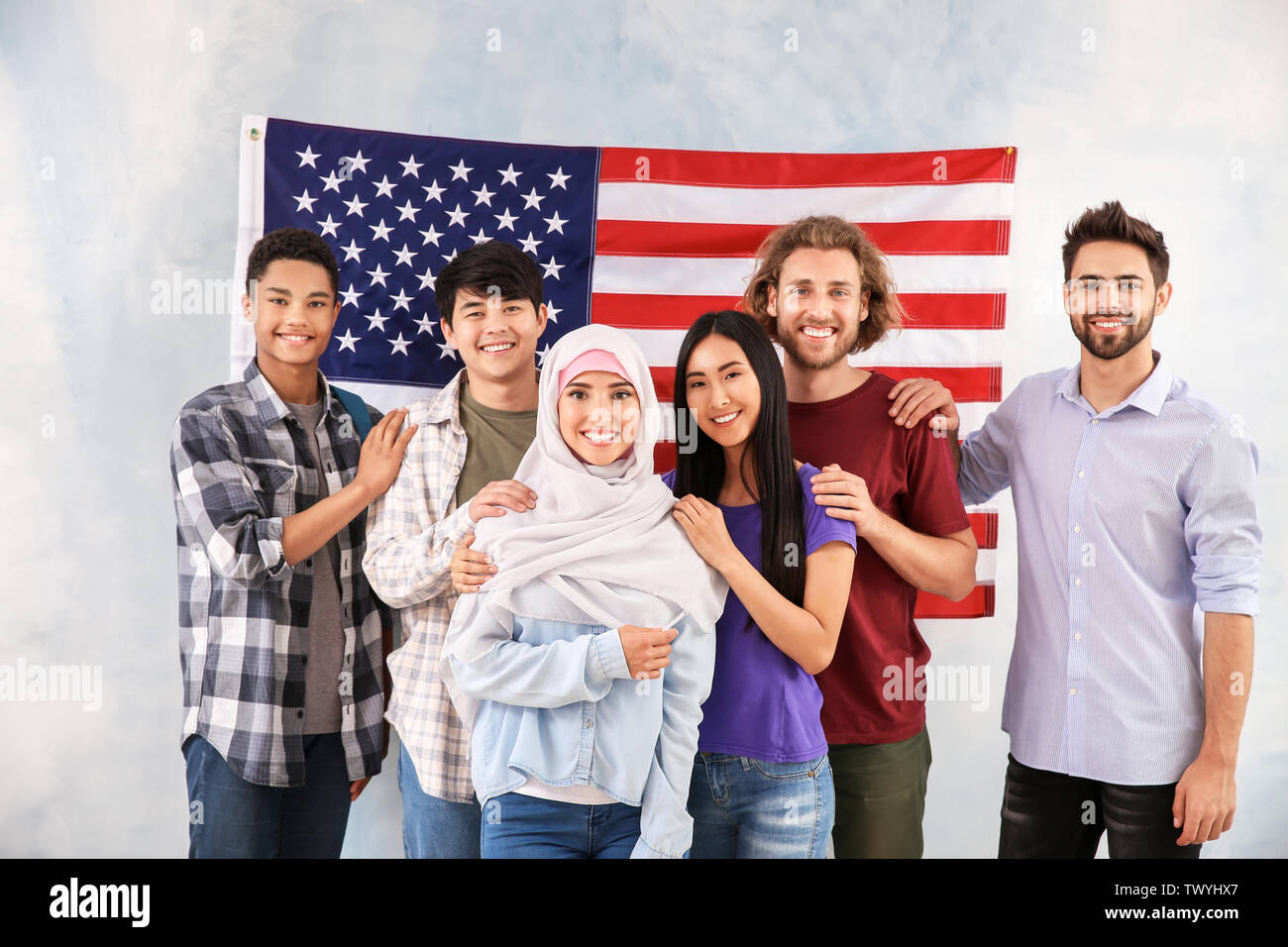 Teenage students american flag hi-res stock photography and images - Alamy