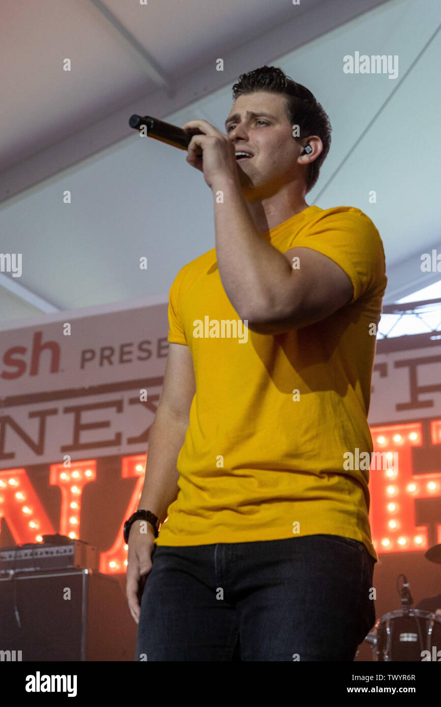 June 23, 2019 - Chicago, Illinois, U.S - Country singer AUSTIN BURKE ...