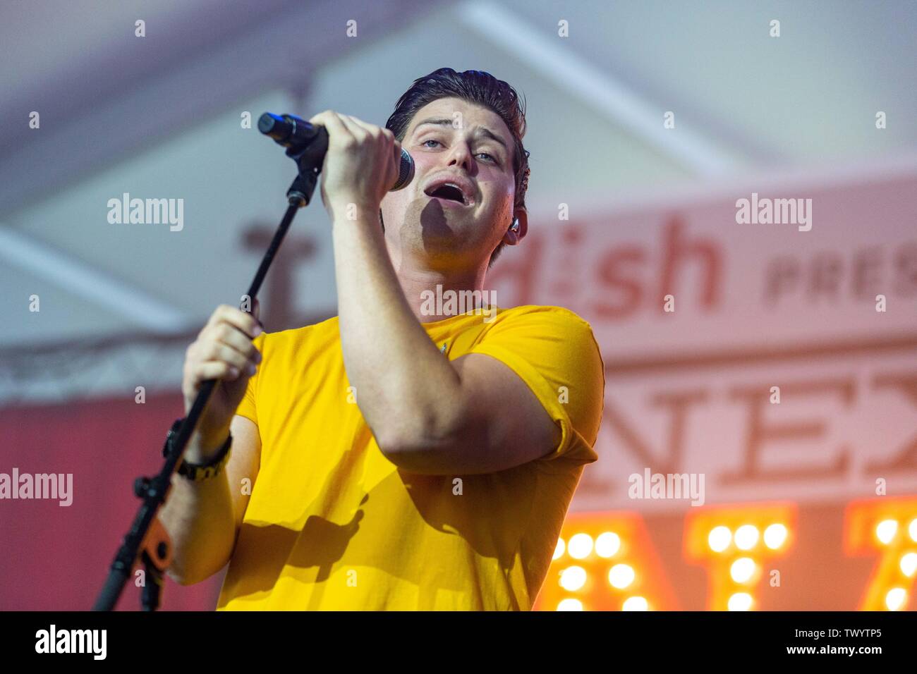 June 23, 2019 - Chicago, Illinois, U.S - Country singer AUSTIN BURKE ...