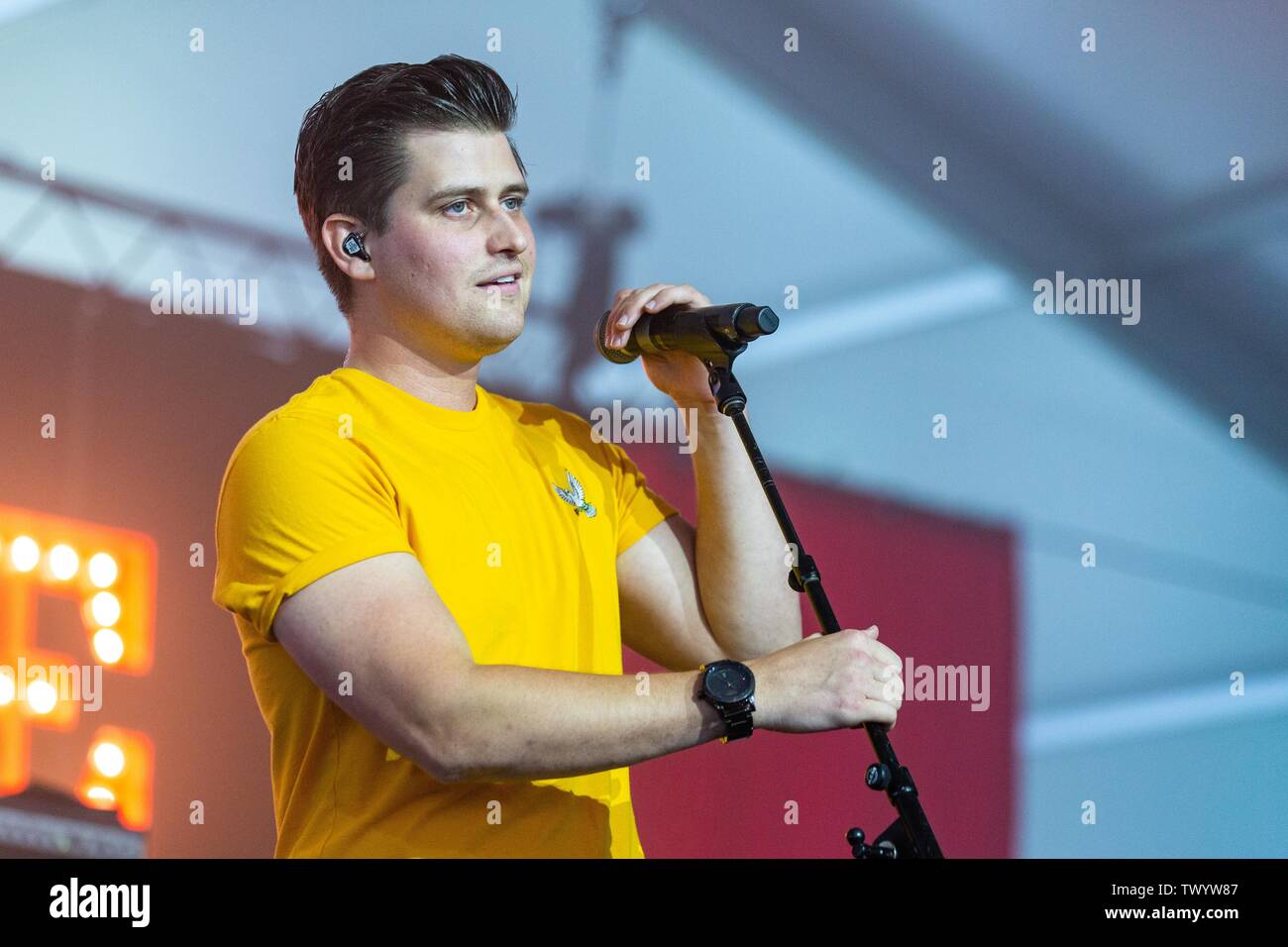 June 23, 2019 - Chicago, Illinois, U.S - Country singer AUSTIN BURKE ...