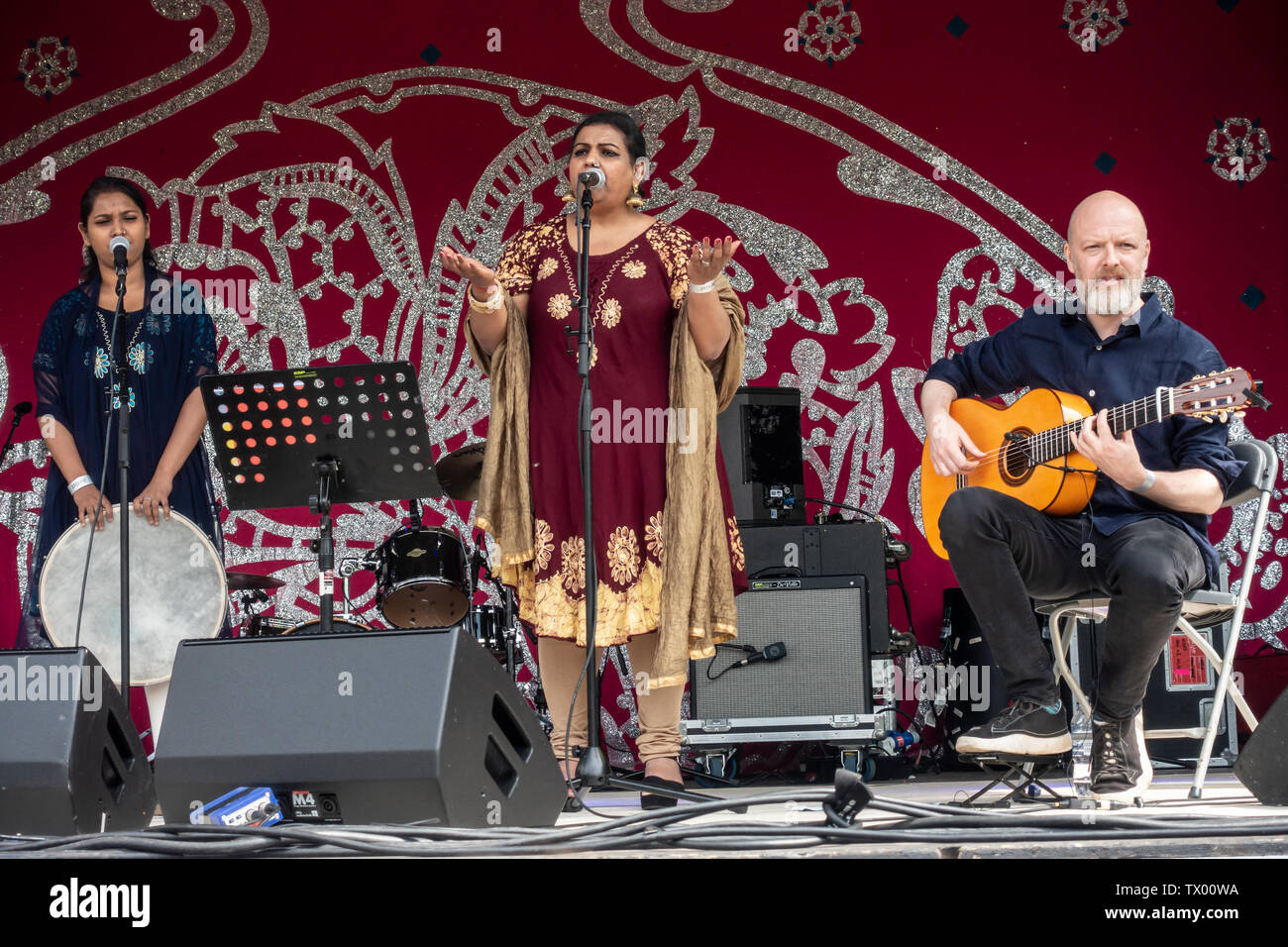 Indian singer hi-res stock photography and images - Alamy