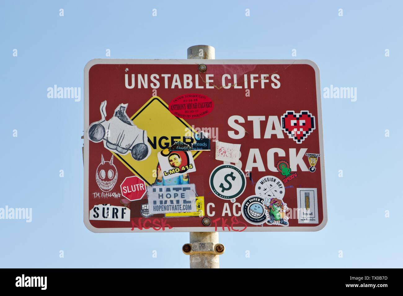 Safety sign for Unstable cliffs in La Jolla, California Stock Photo - Alamy
