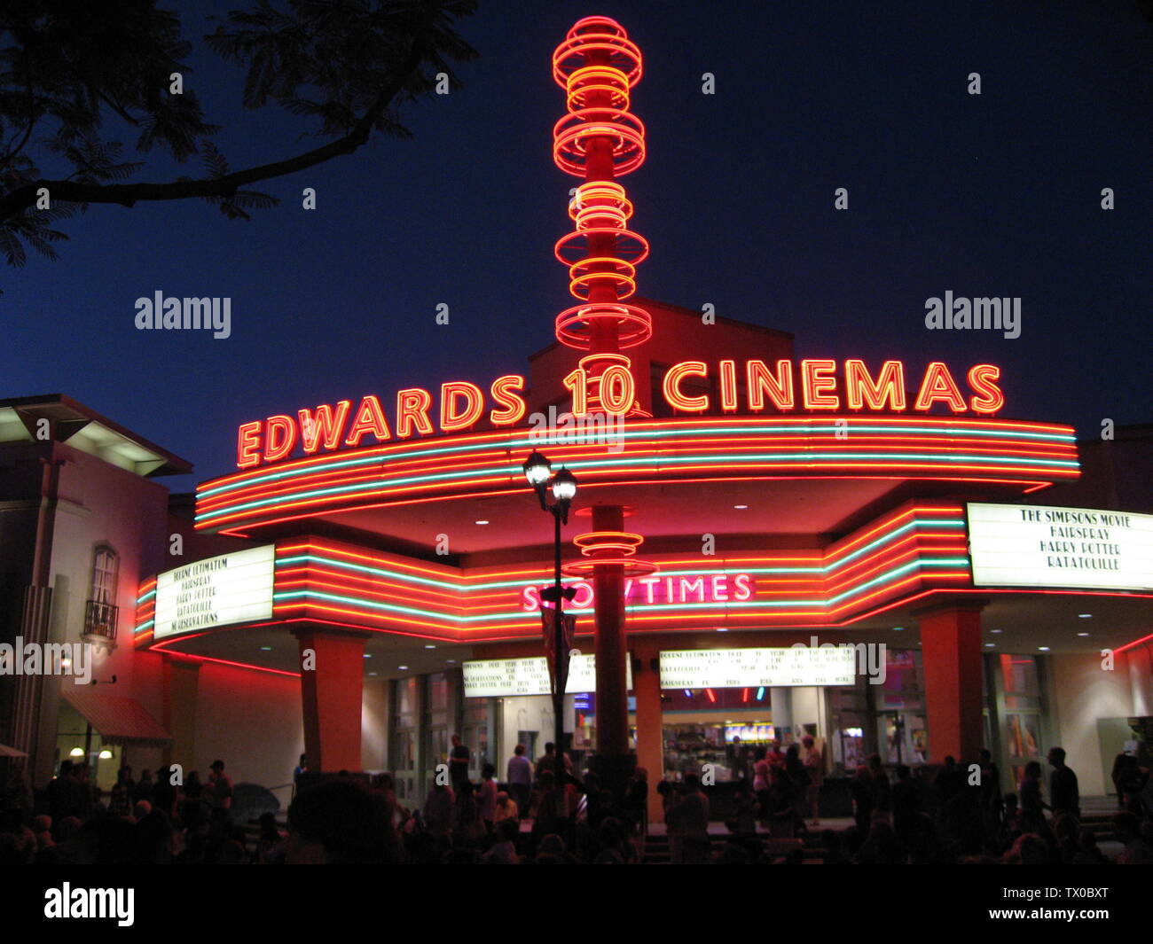 Edwards cinema hi-res stock photography and images - Alamy