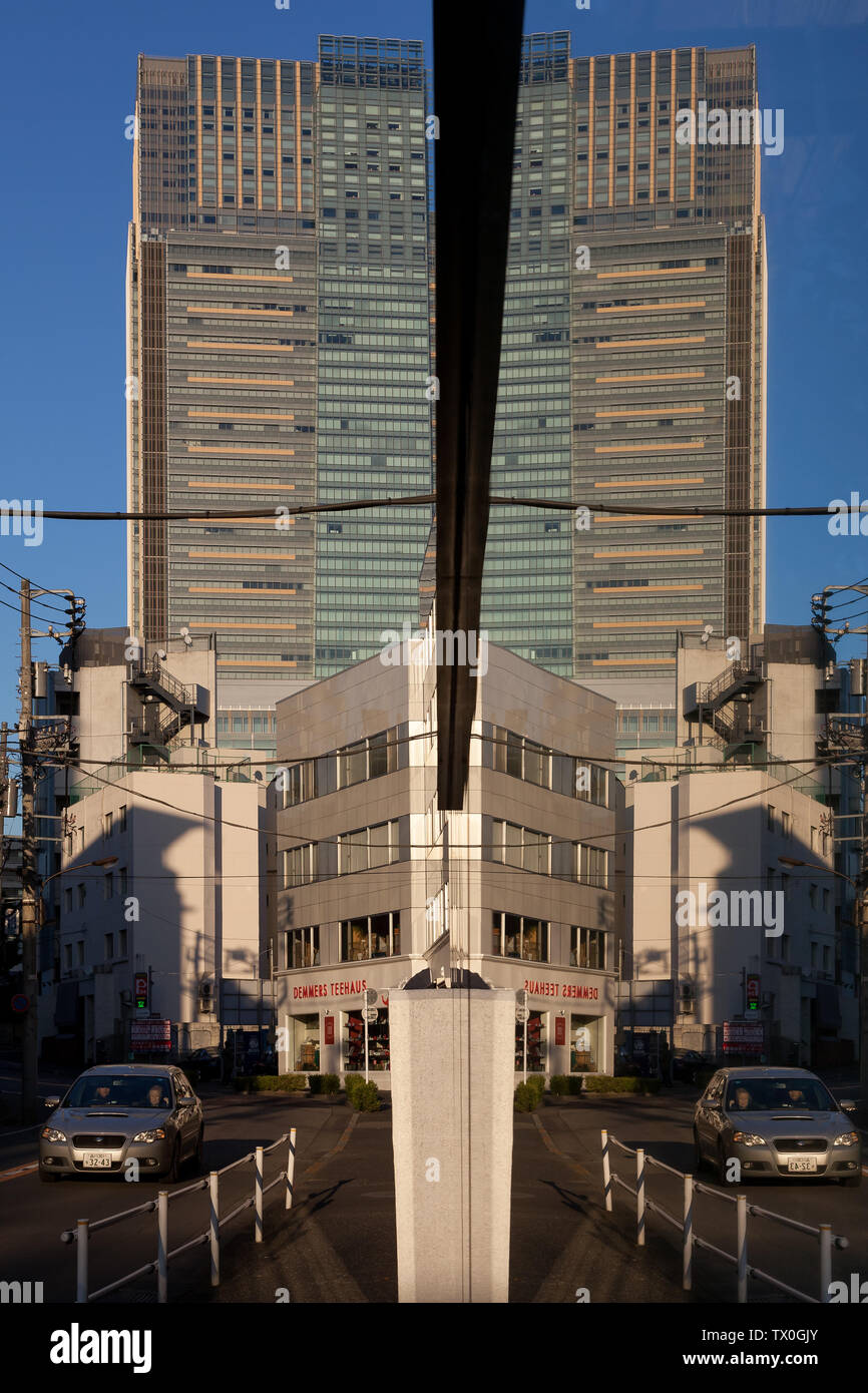 The tower of Tokyo Midtown building (a shopping, office and residential ...