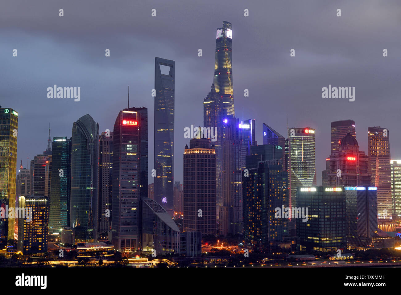 Night shanghai bay downtown reflection hi-res stock photography and ...