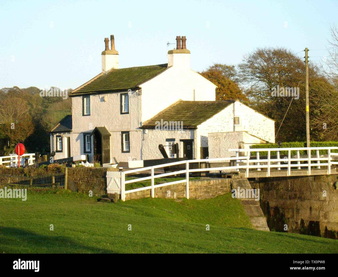 Barrowford canal hi-res stock photography and images - Alamy