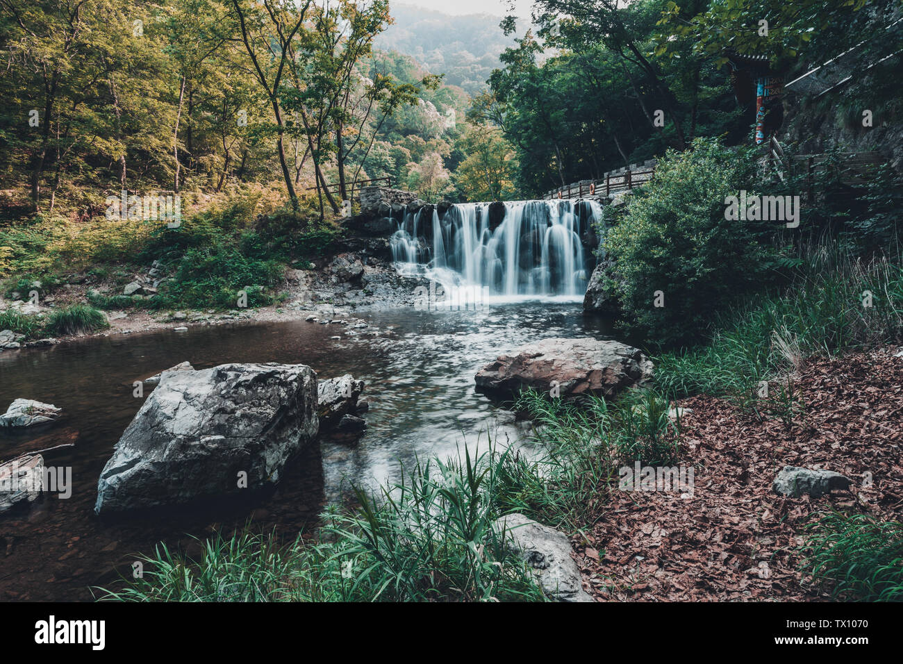 Benxi lake hi-res stock photography and images - Alamy