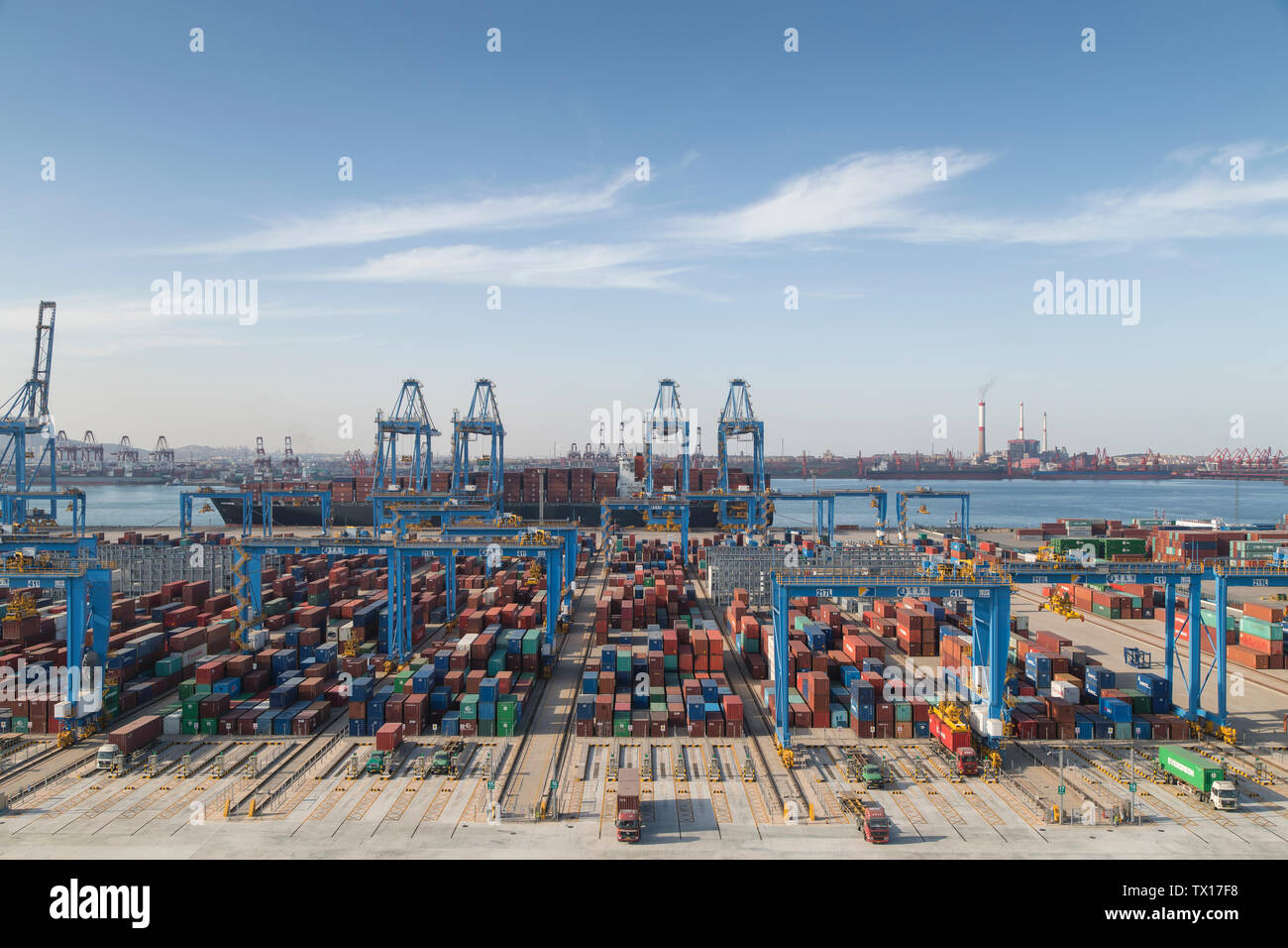 Qingdao port wharf Stock Photo - Alamy