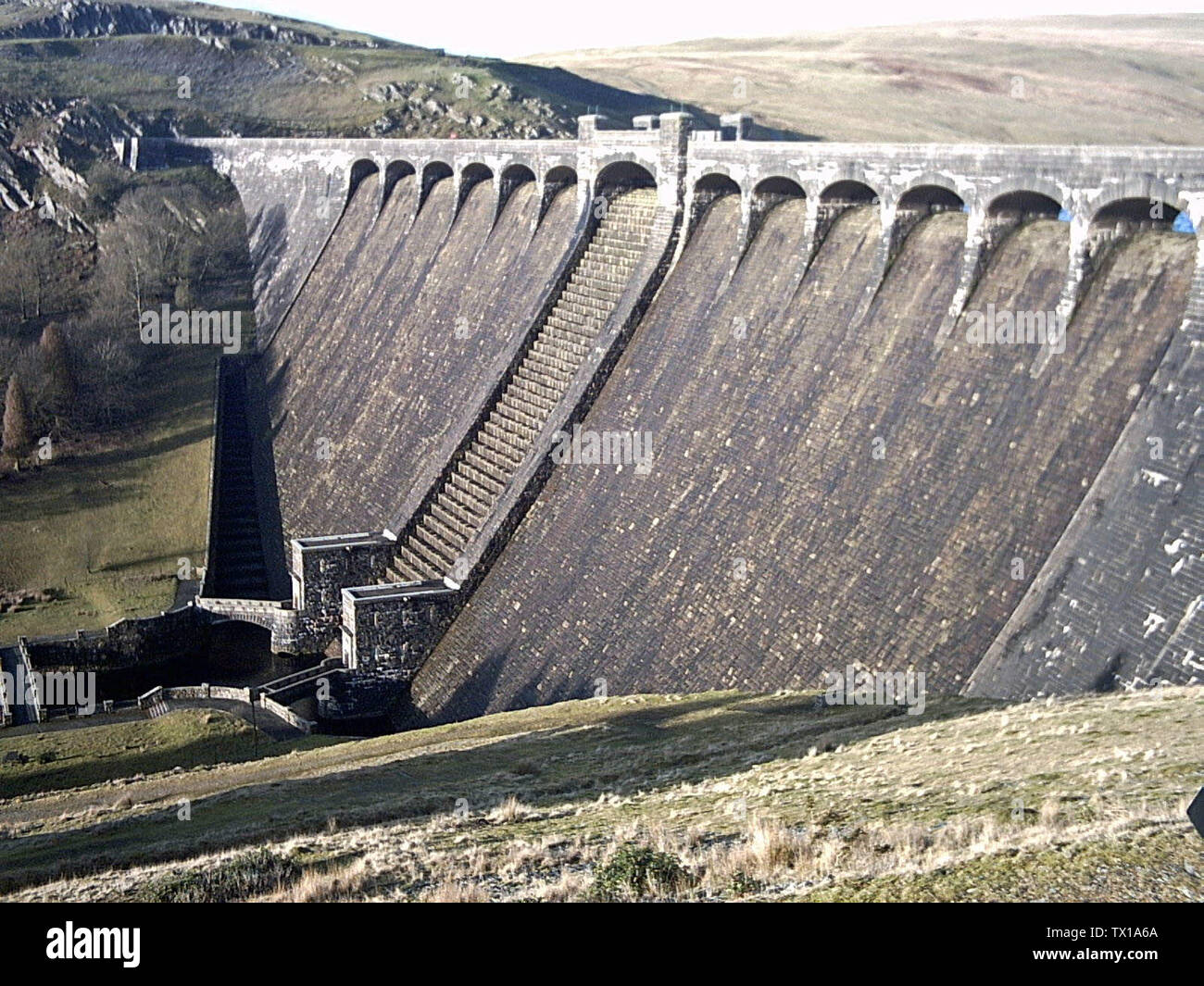 Downstream face of dam hi-res stock photography and images - Alamy