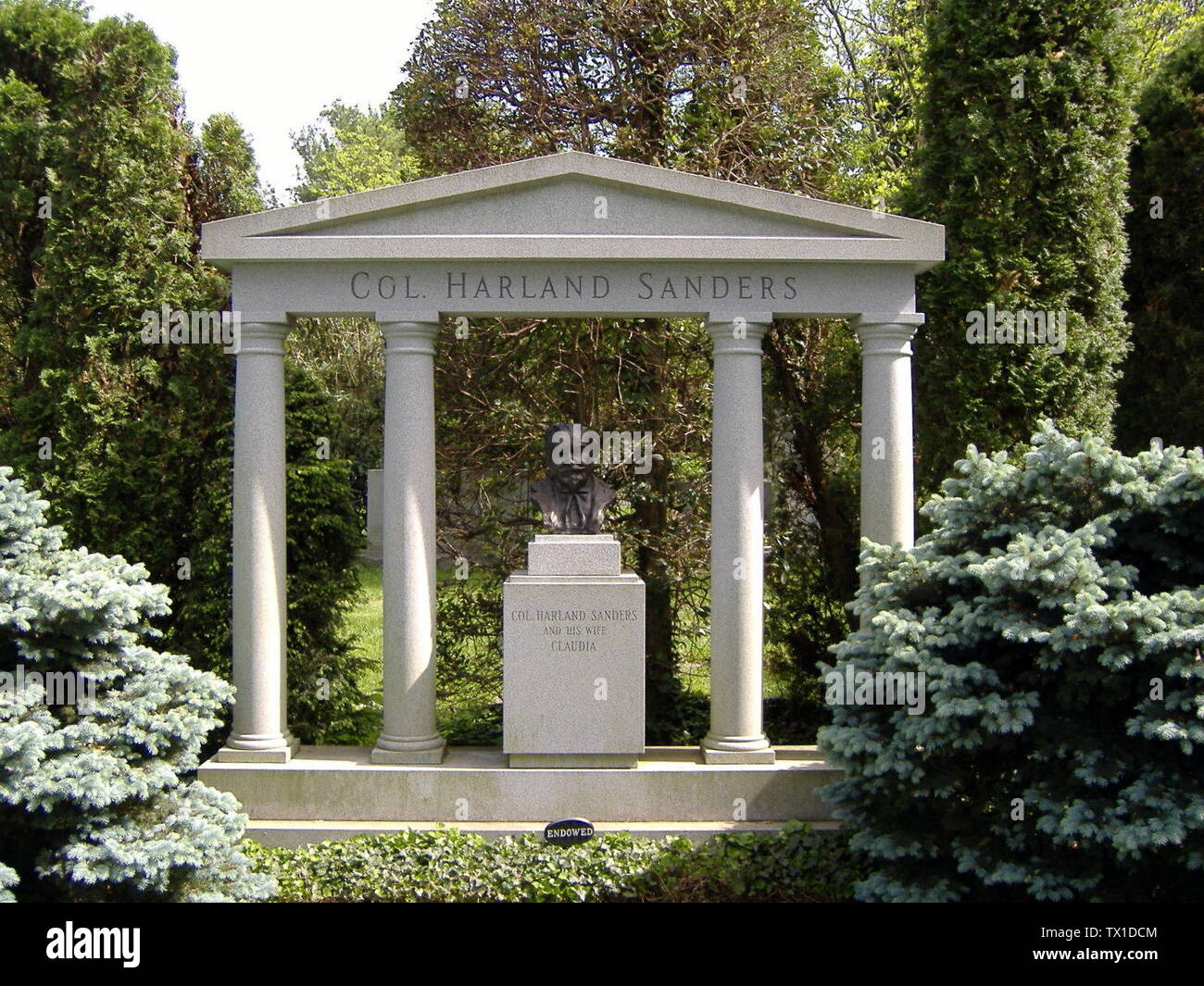 Gravesite of colonel sanders at cave hill cemetery in louisville hi-res ...