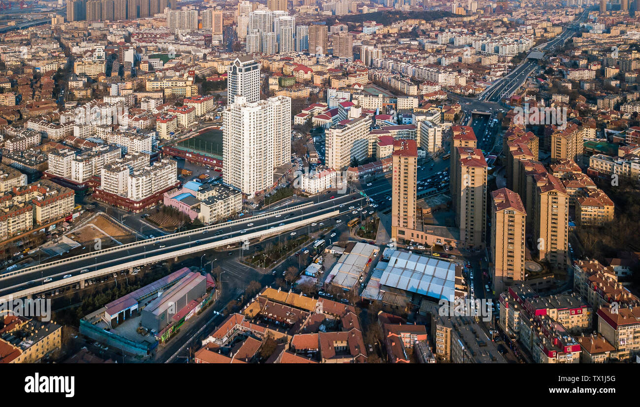 Qingdao Xinguan Viaduct, opened in 2015, opened another traffic artery ...
