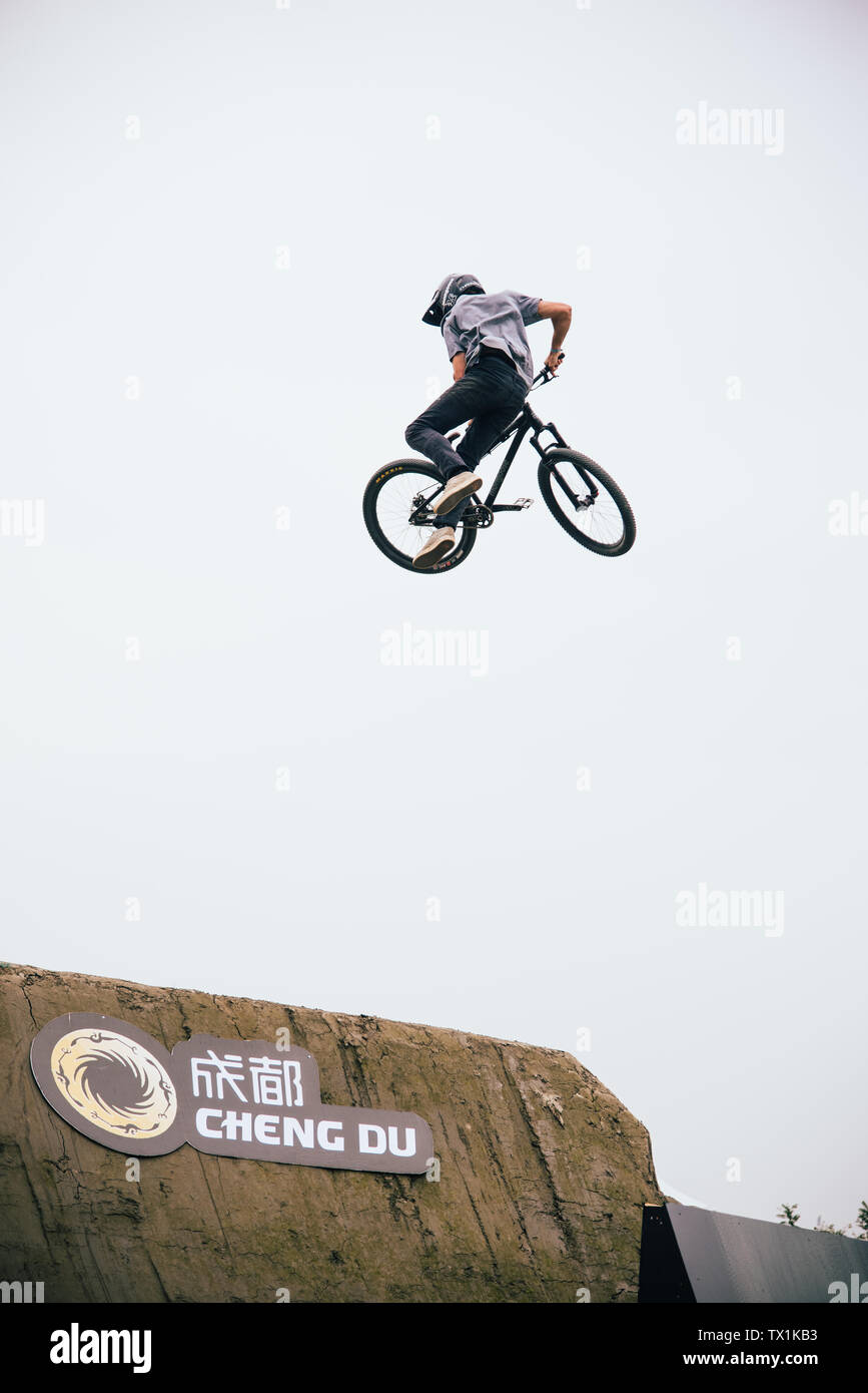 Stunts techniques difficult skills hi-res stock photography and images ...