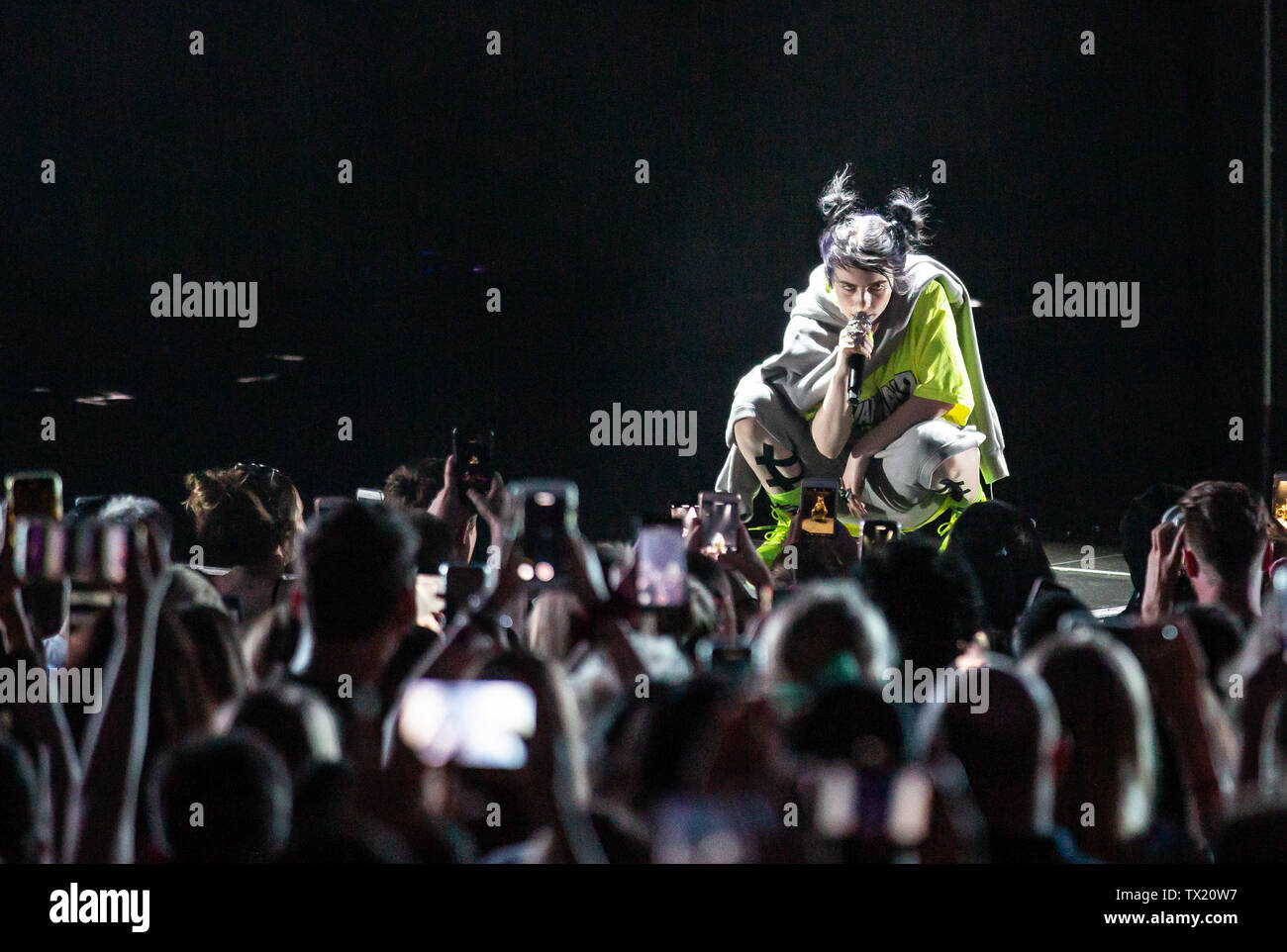 Billie Eilish 2019 Concert High Resolution Stock Photography and Images ...