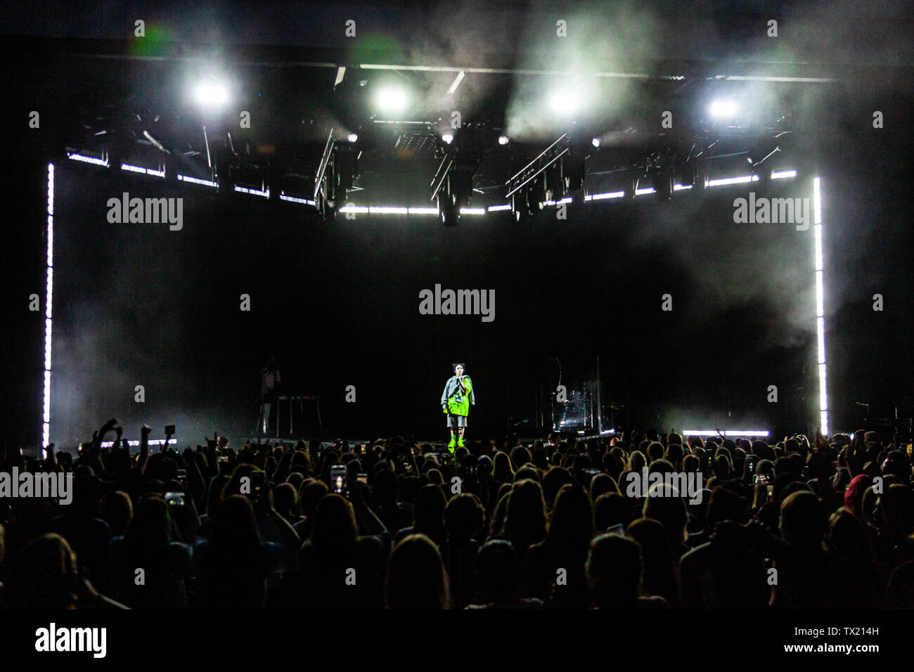 Billie eilish concert hi-res stock photography and images - Alamy