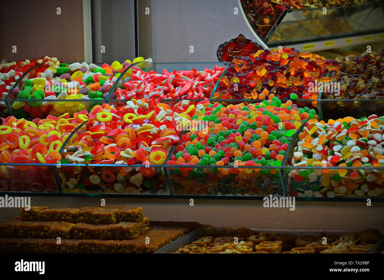 Big bazaar hi-res stock photography and images - Alamy